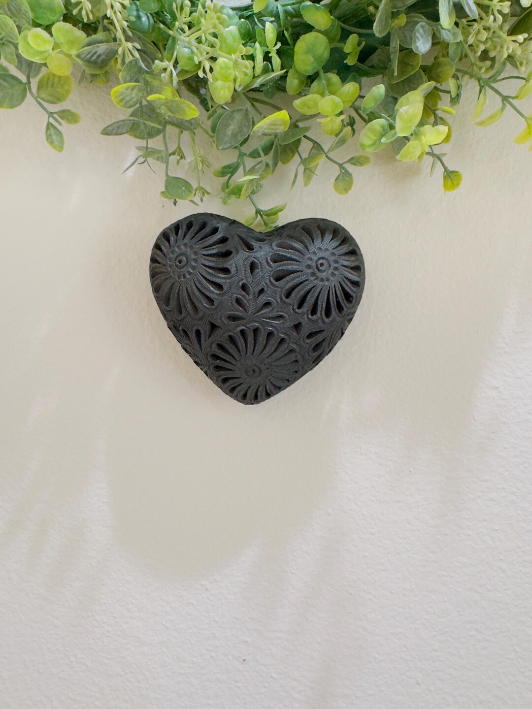 Black Clay Heart Centerpiece, Wall Decor Barro Negro Corazon Decorativo ...