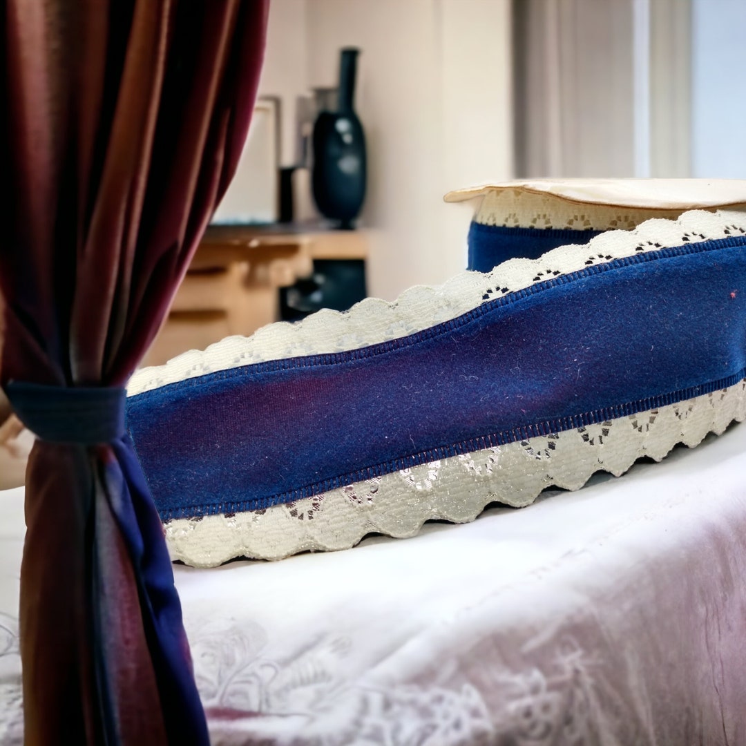 Vintage Victoria No. 40 Lion Ribbon Company 80% Full Beautiful Deep ...