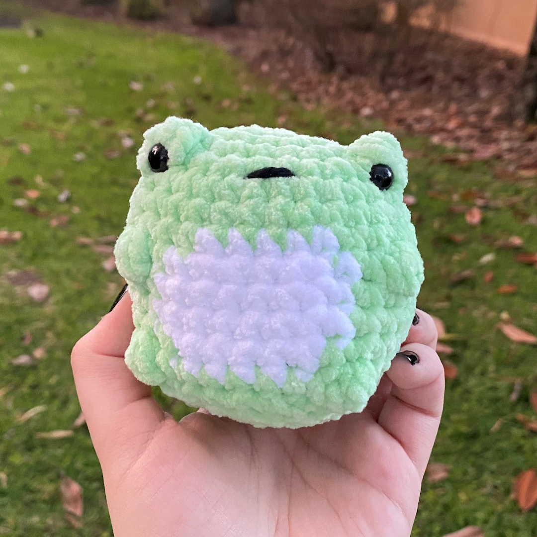 Cute Chubby Frog Crochet Plushie, Amigurumi Chubby Frog Crochet, Cute ...