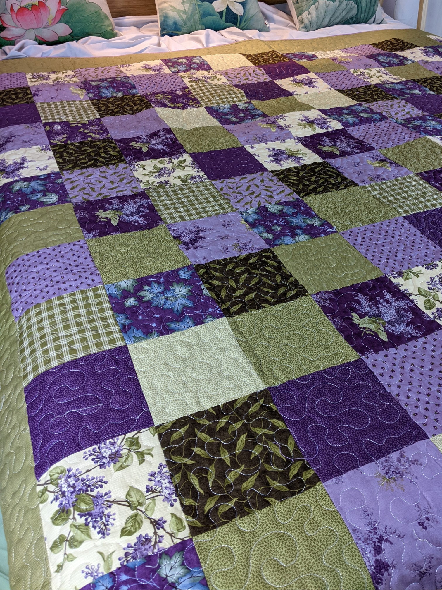 Violet Garden Quilt, Handmade Quilted Blanket Features Vibrant Violet ...