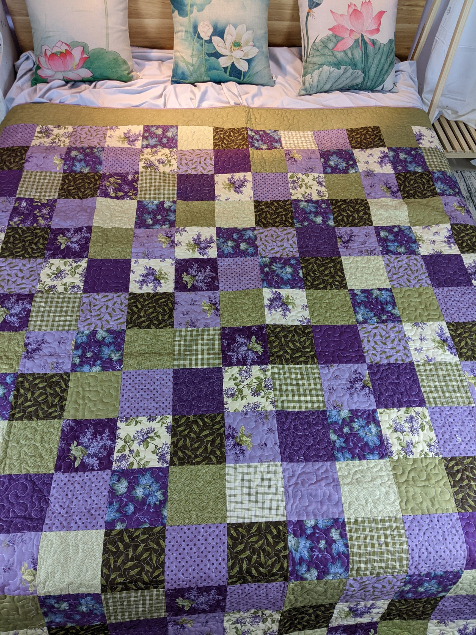 Violet Garden Quilt, Handmade Quilted Blanket Features Vibrant Violet ...
