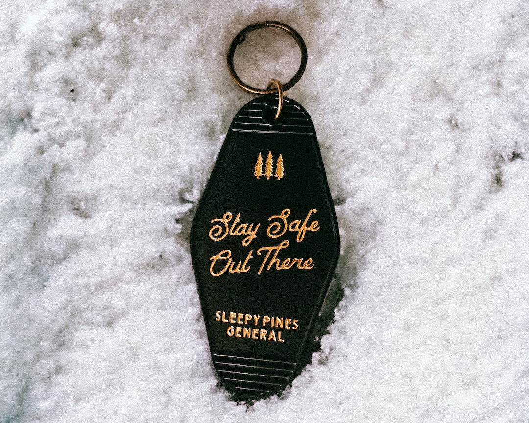 Stay Safe Out There Vintage Motel Keychain - Etsy