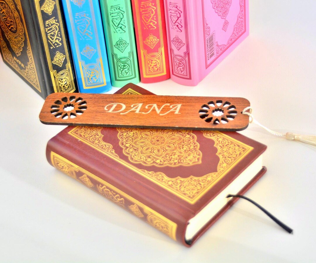 Burgundy Mini Arabic Praying Quran Kareem Book, Medina Script Easy ...