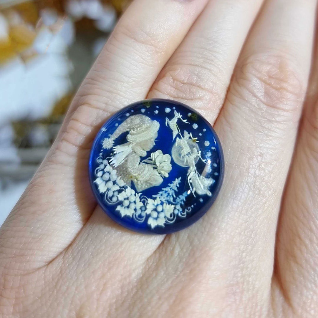 Natural Amber Christmas Intaglio Blue Color Bottom, Regular Calibrated ...