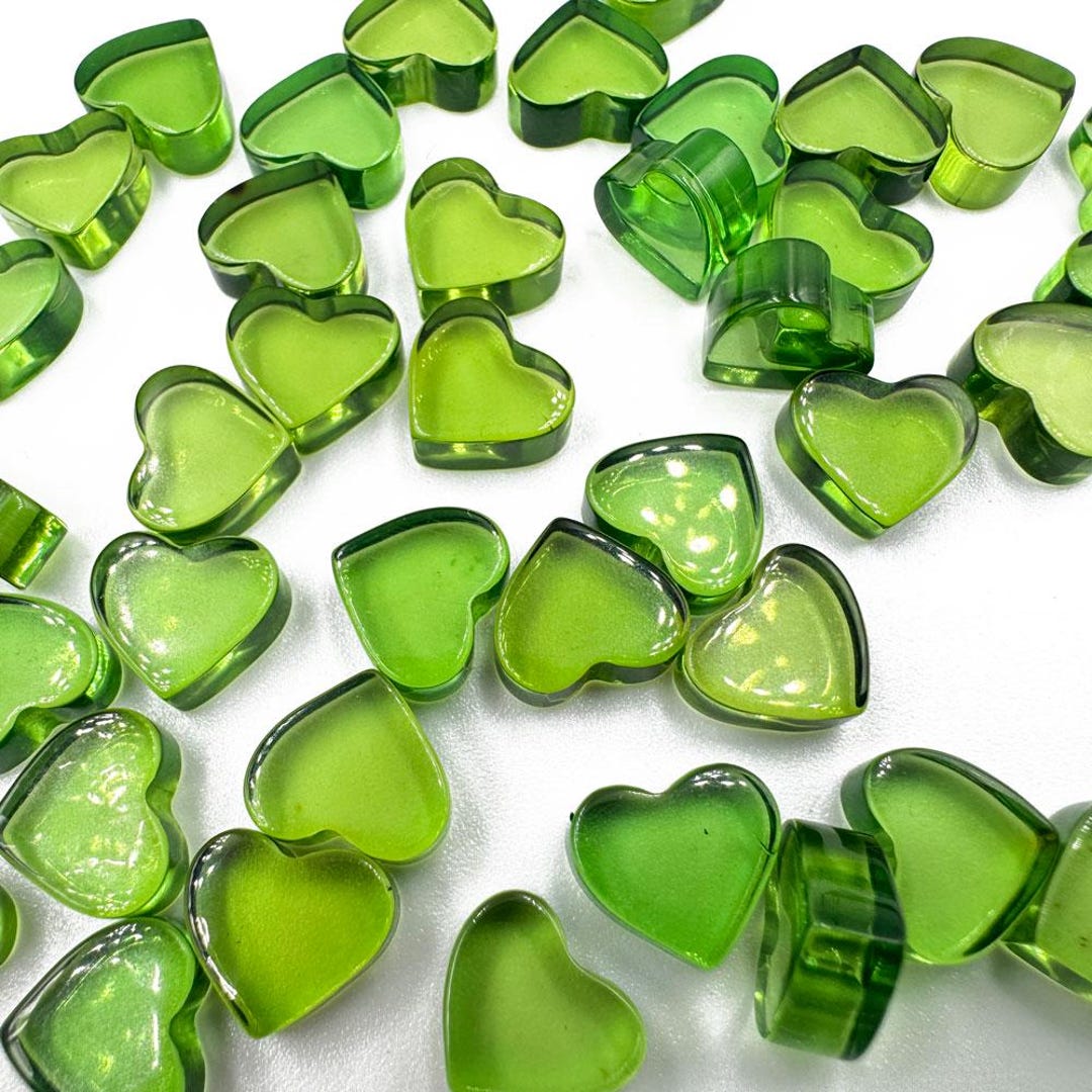 Natural Amber Green Color, Regular Calibrated Heart Shape Flat Bottom ...