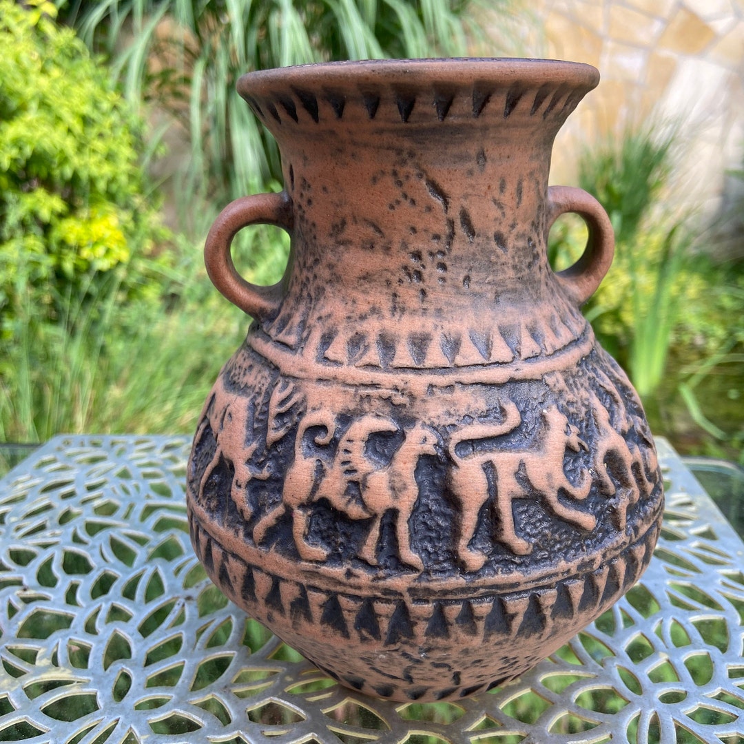 Mid-century West German Jasba Aztec Vase. Model N801-11-16. Neolithic Creatures "antique Range ...