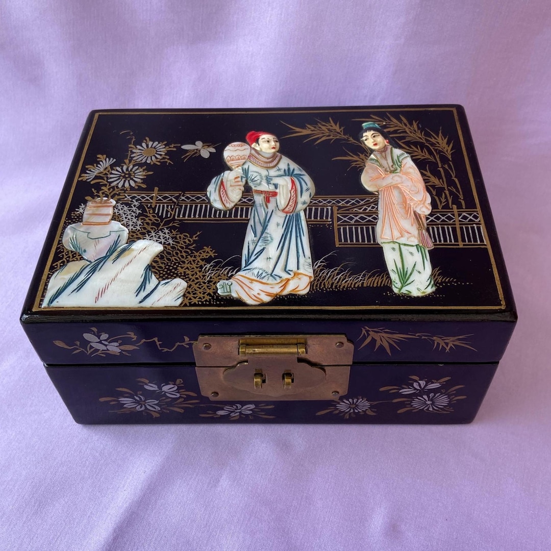 Vintage Japanese Hand Crafted Black Laquer Jewelry Box With Mother of ...