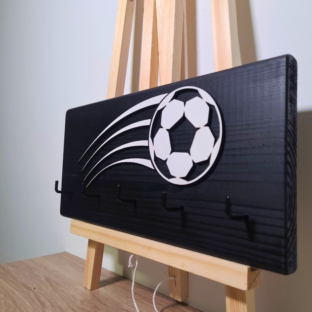 3D Soccer Ball Key Holder Black Wall Mounted Key Rack With Flying Ball ...
