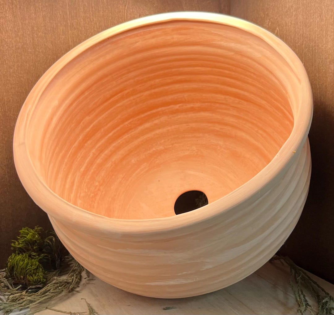 Round Terracotta Planter or Pot - Etsy