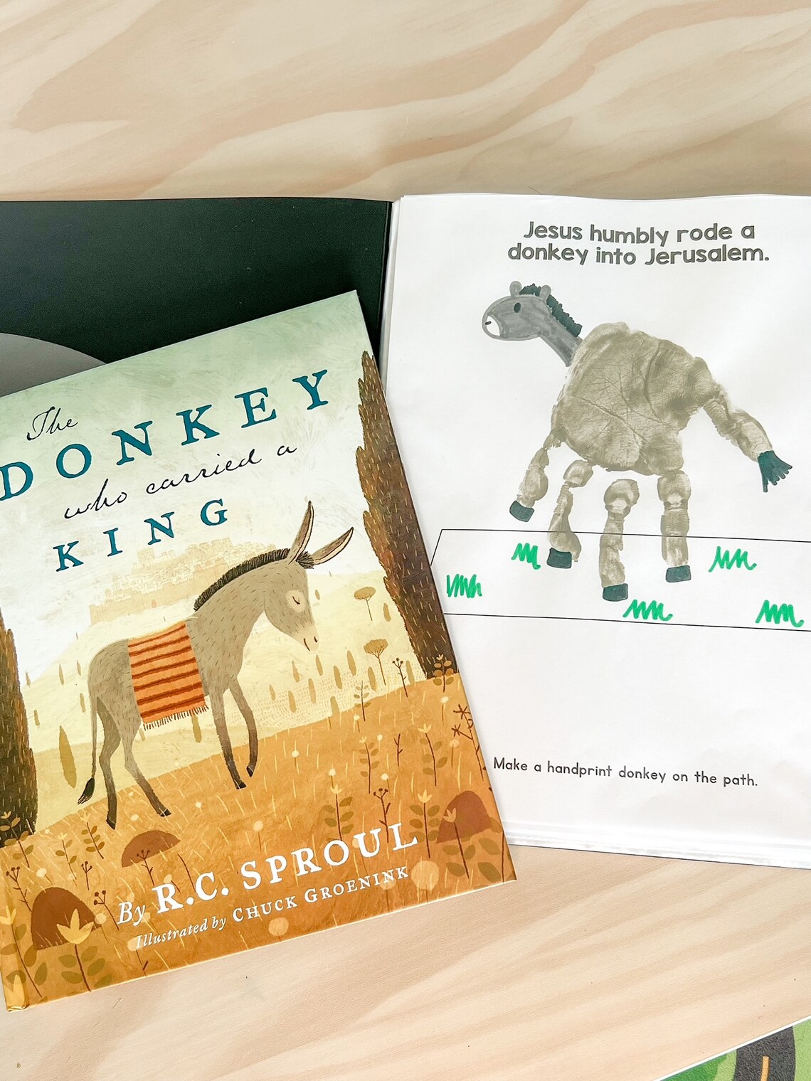 The Easter Story Handprint Keepsake Book for Kids 16 Pages - Etsy