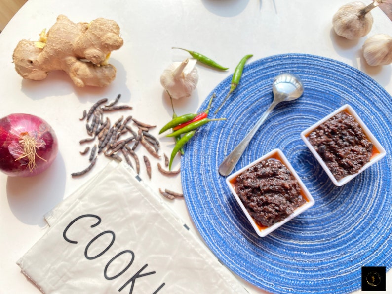 Shito/ Shitor / Black Pepper Sauce/ Black Spicy Sauce - Etsy