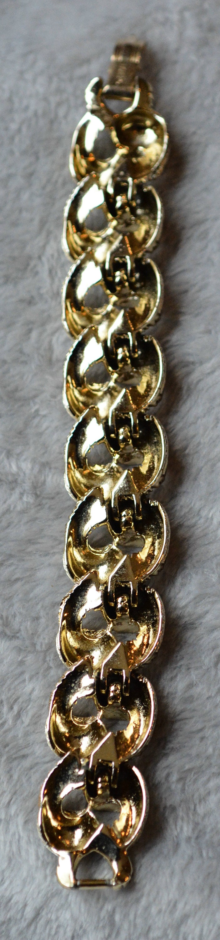Chunky Gold Bracelet by Lisner - Etsy
