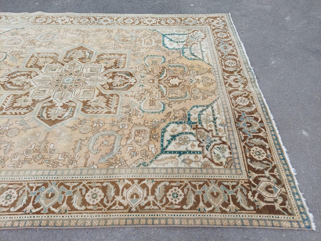 Heriz Area Rug 7x11 Vintage, Persian Area Rug 7x11 Neutral Color ...