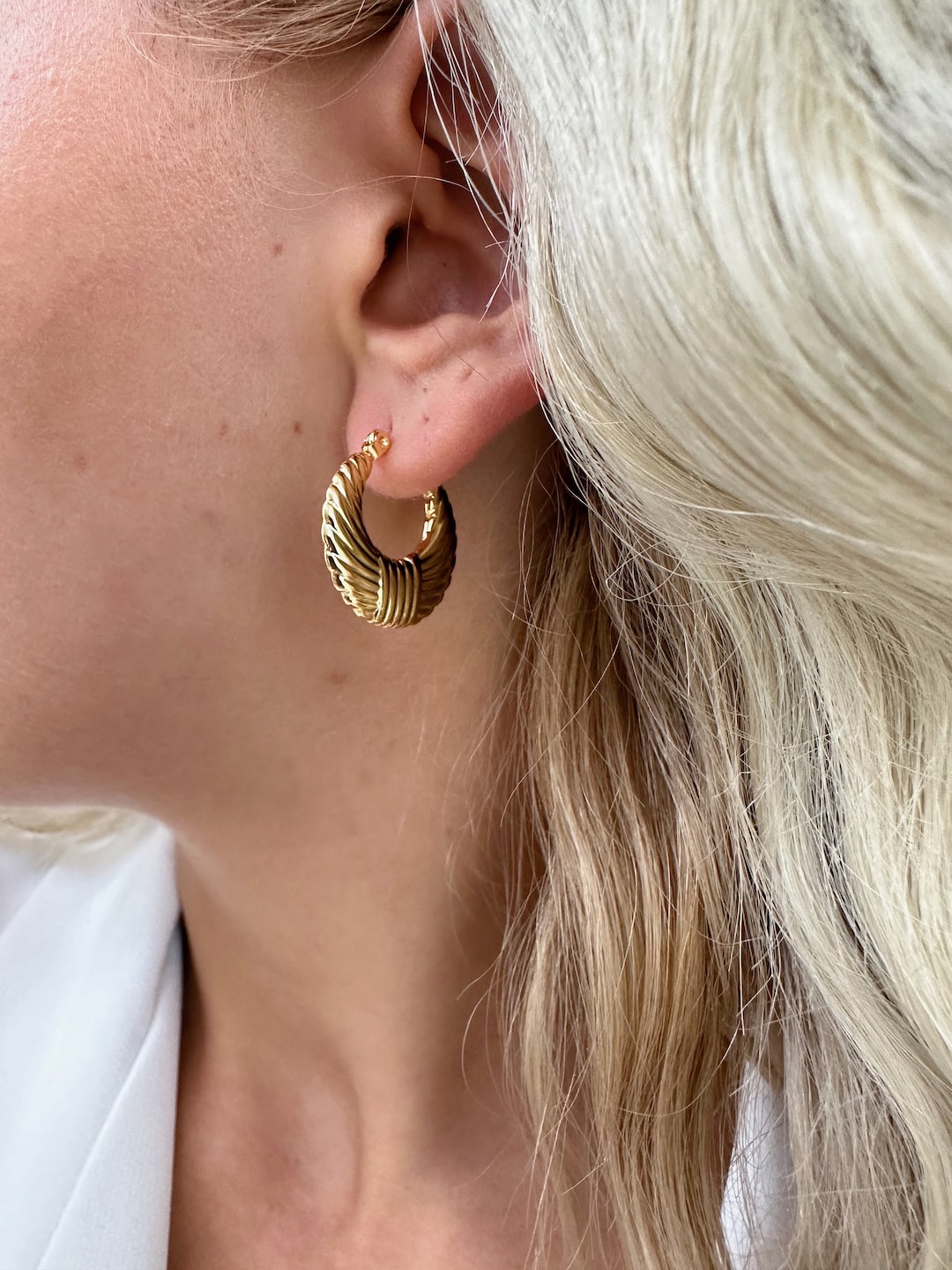 14k Gold Medium Oval Hoop Earrings, Oval Hoop Earrings, Oval Gold Hoops ...