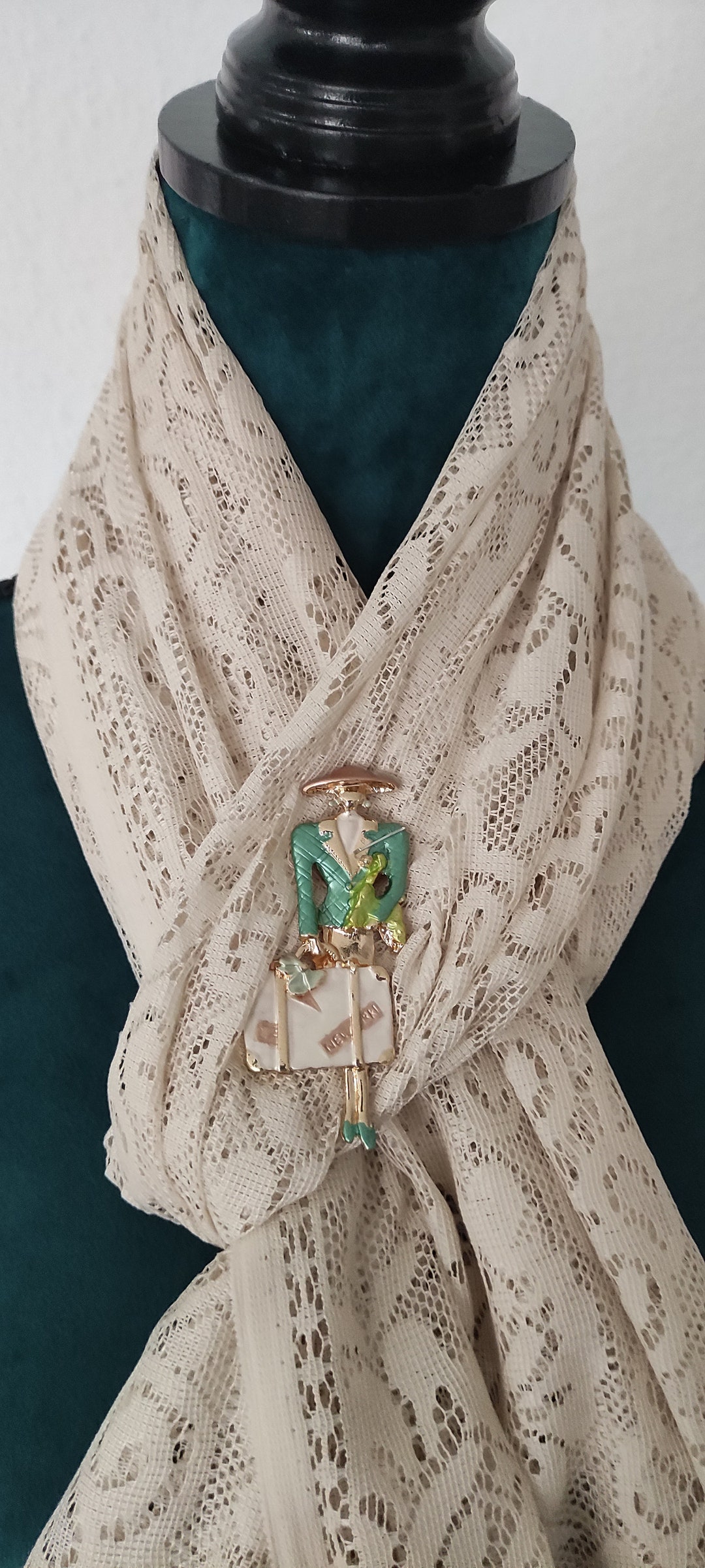 Modern Brooch Without Pin, Versatile, the Practical Chic Accessory for ...