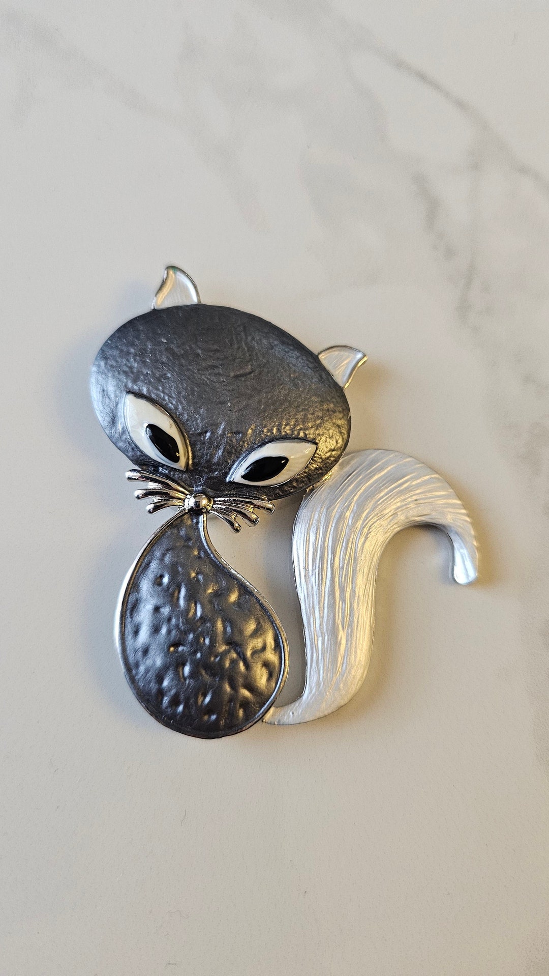 Modern Brooch Without Needle, Versatile, Practical, Chic Accessory for ...