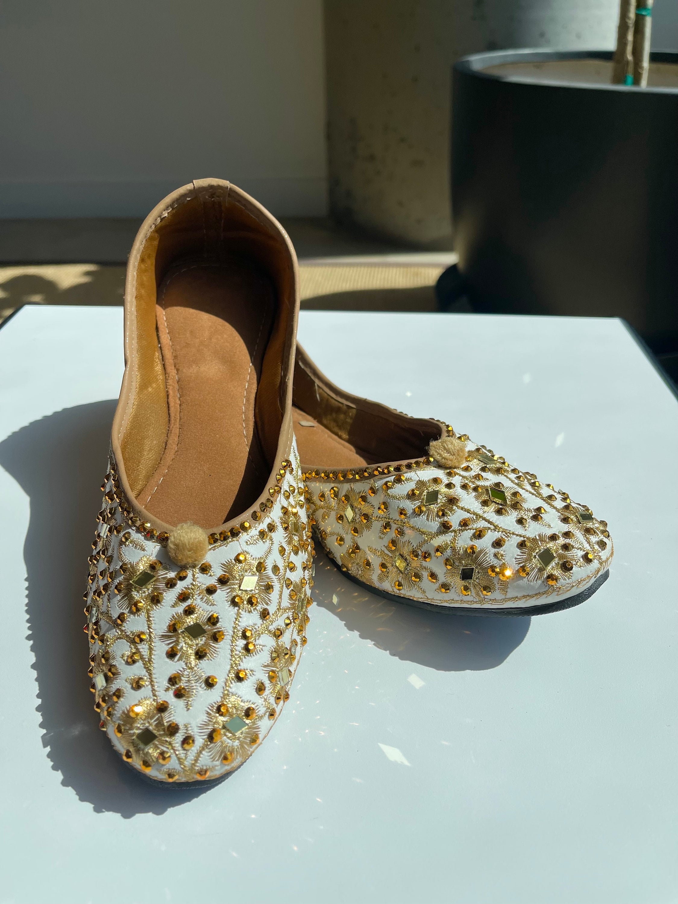 Traditional Indian Punjabi Pakistani Ethnic Jutti Womens Flat Shoe ...