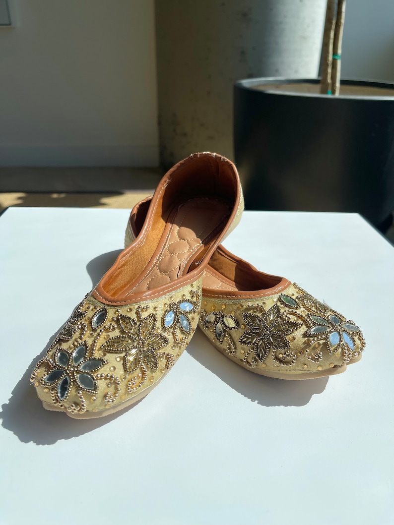 Traditional Indian | Punjabi | Pakistani Ethnic Jutti Women’s Flat Shoe ...