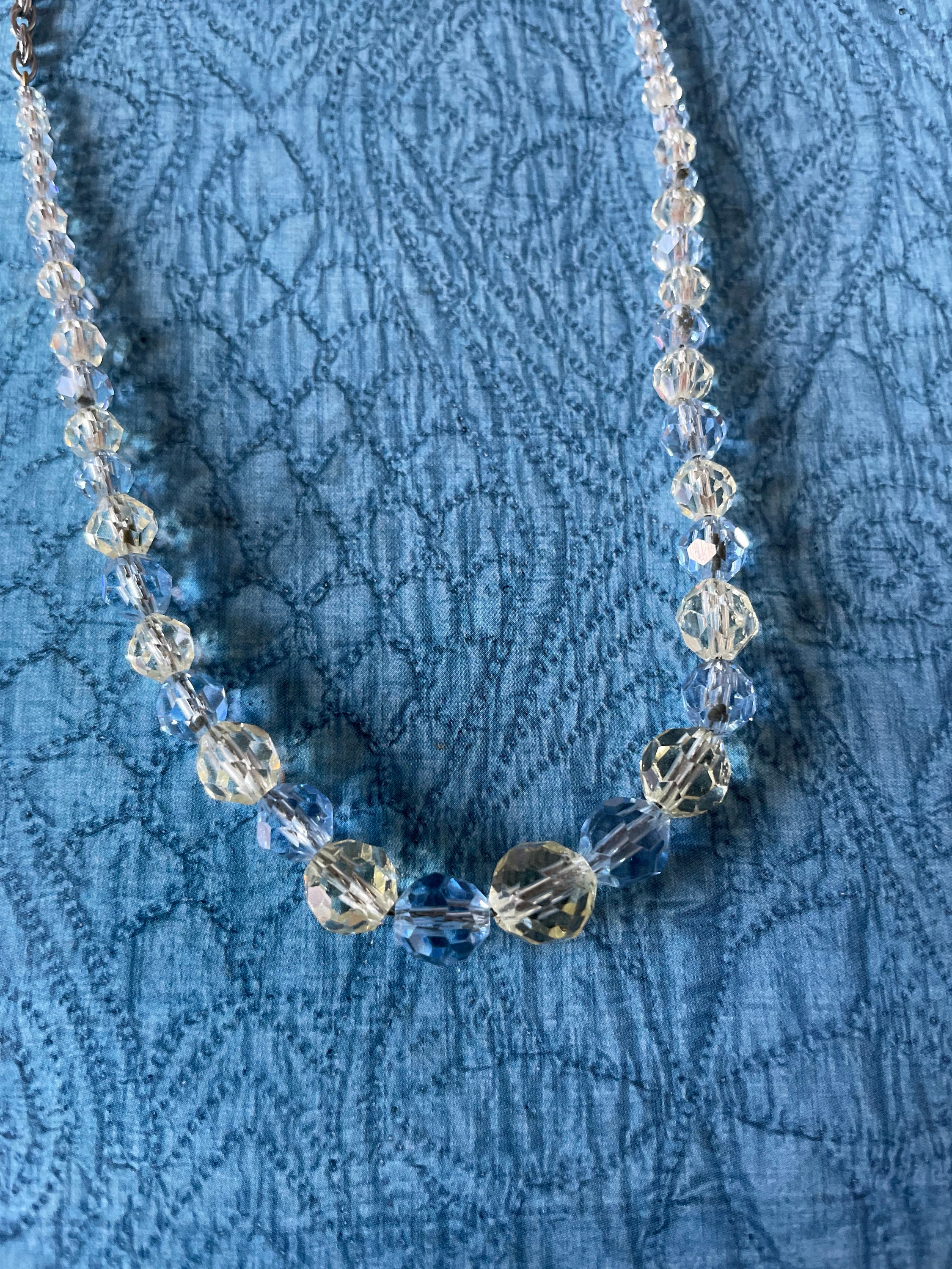Vintage 1940s 1950s Graduated Blue and Clear Faceted Glass Bead ...