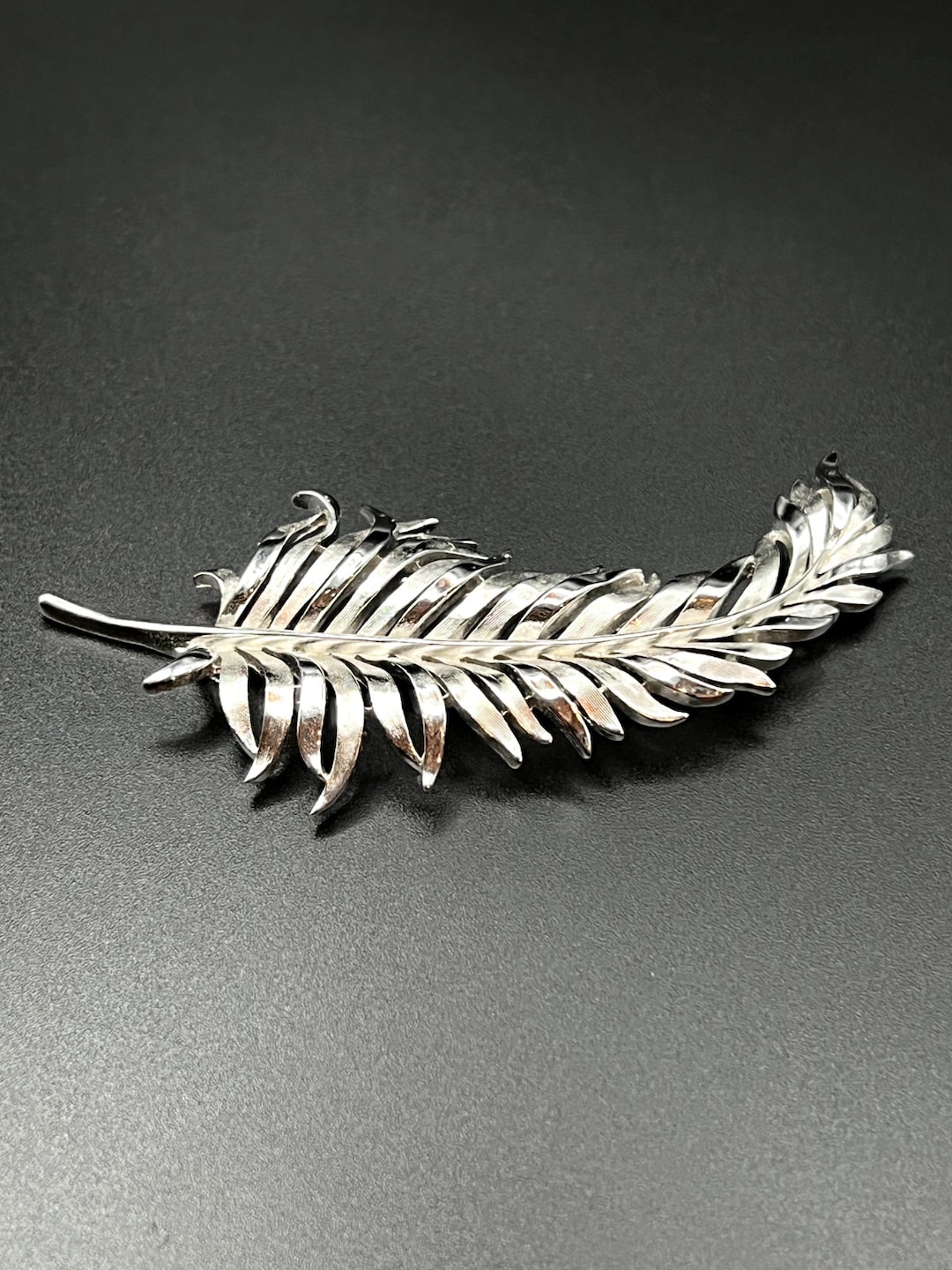 Vintage Gleaming TRIFARI Signed Feather Brooch Pin - Etsy