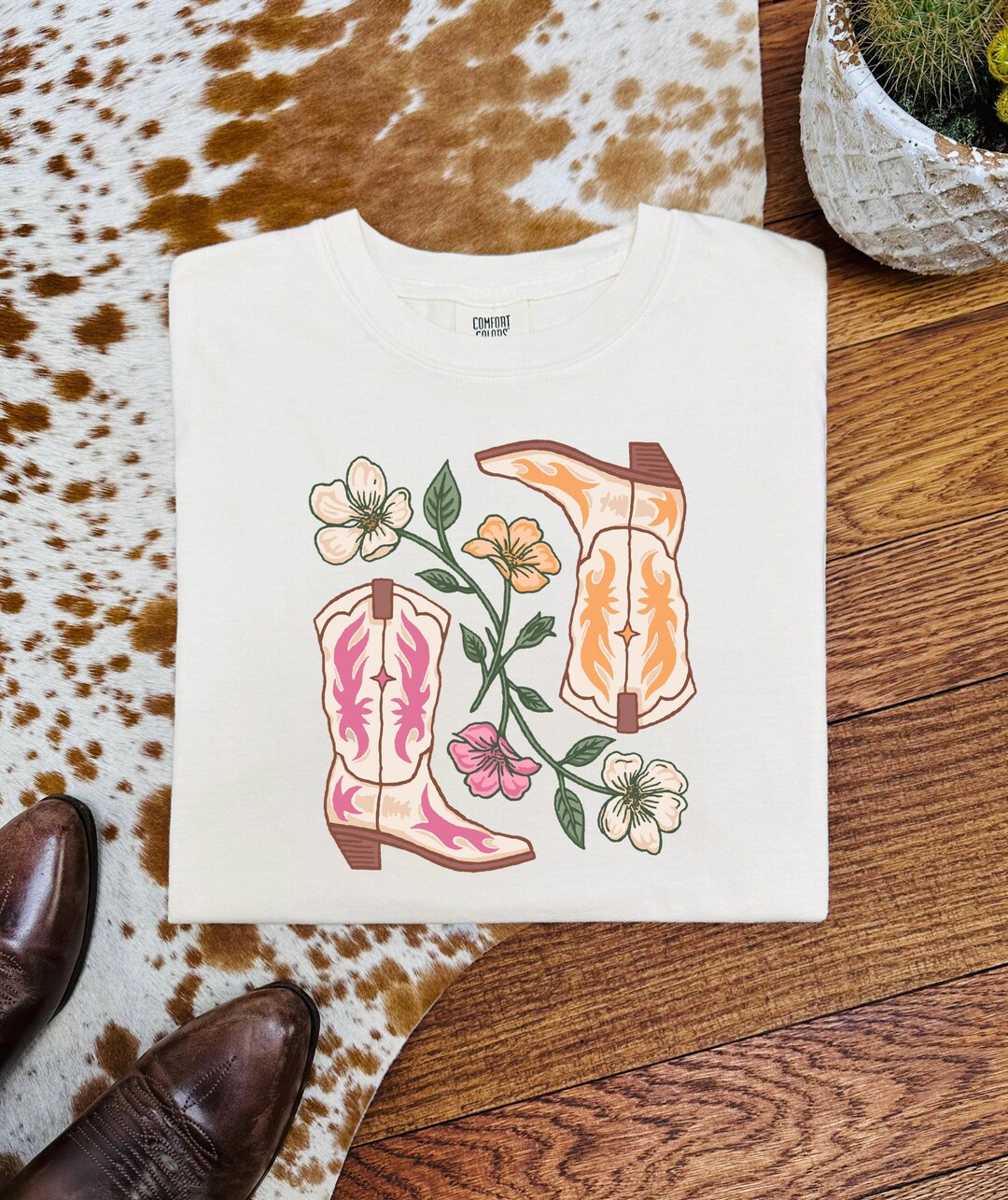 Western Cowgirl Boot T-shirt, Cowboy Boots Graphic Tee, Gift for ...