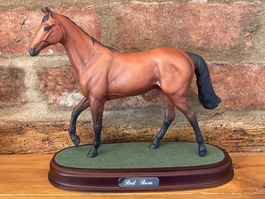Royal Doulton Red Rum, on Original Plinth and Boxed. Exquisite Horse ...