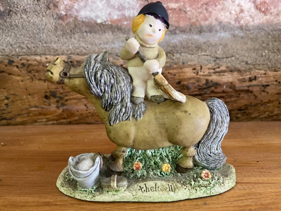 Thelwell Pony Figurine: Groom Daily, 1986 Chiltern Collection - Etsy