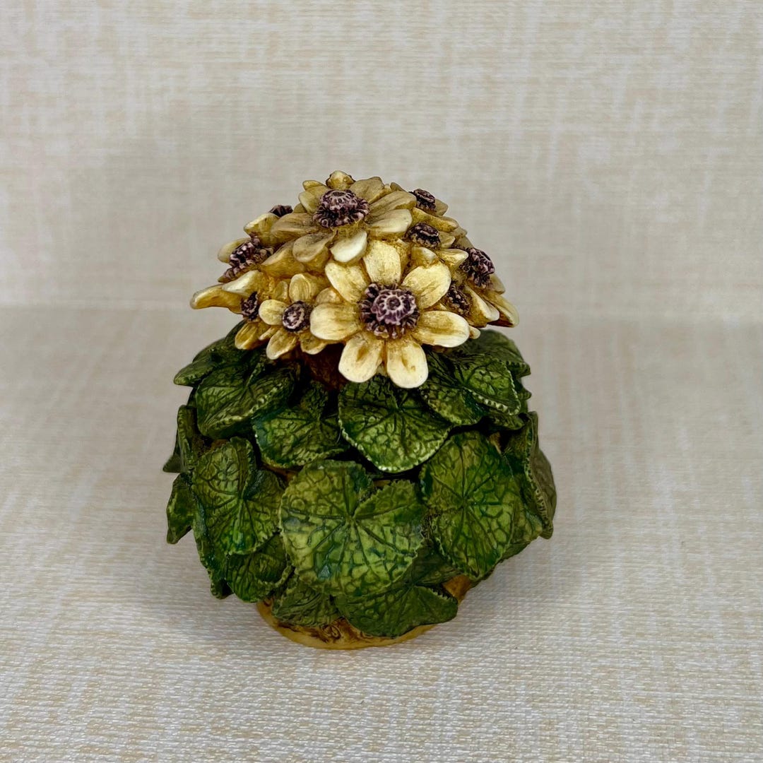 Lord Byron’s Harmony Garden "marsh Marigold" Vintage Trinket Box - Etsy