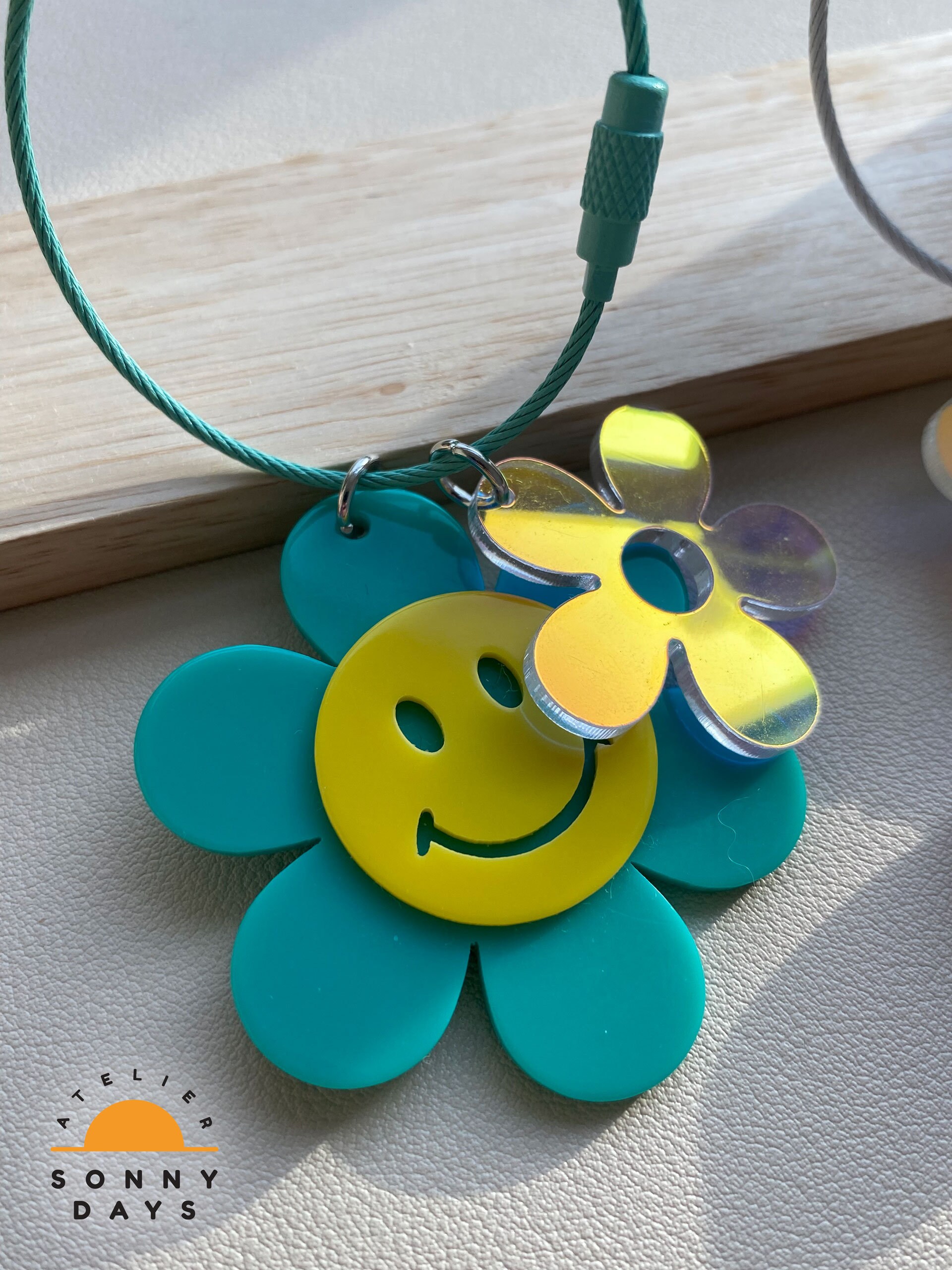Smile Flower Keychain: Cute Happy Face Key Fob - Etsy