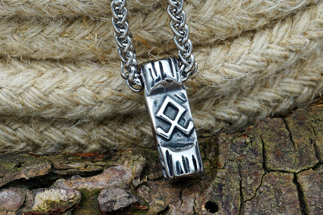Odal Rune Necklace - Viking Runes Pendant - Nordic Paganism - Pagan ...