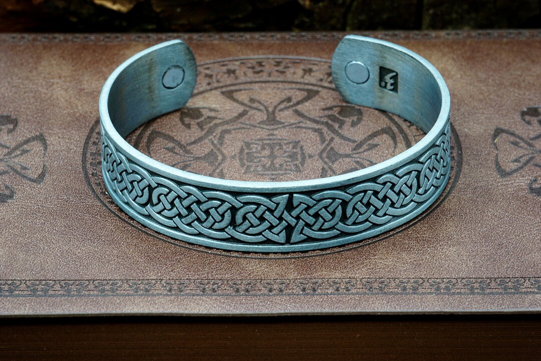 Adjustable Viking Bracelet - Nordic Knots Armband - Nordic Art Wristlet ...