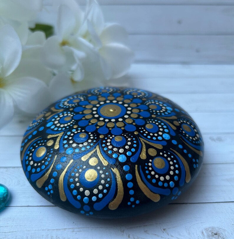 Dot Art Mandala Stone Hand Painted Rock Paperweight Mandala - Etsy