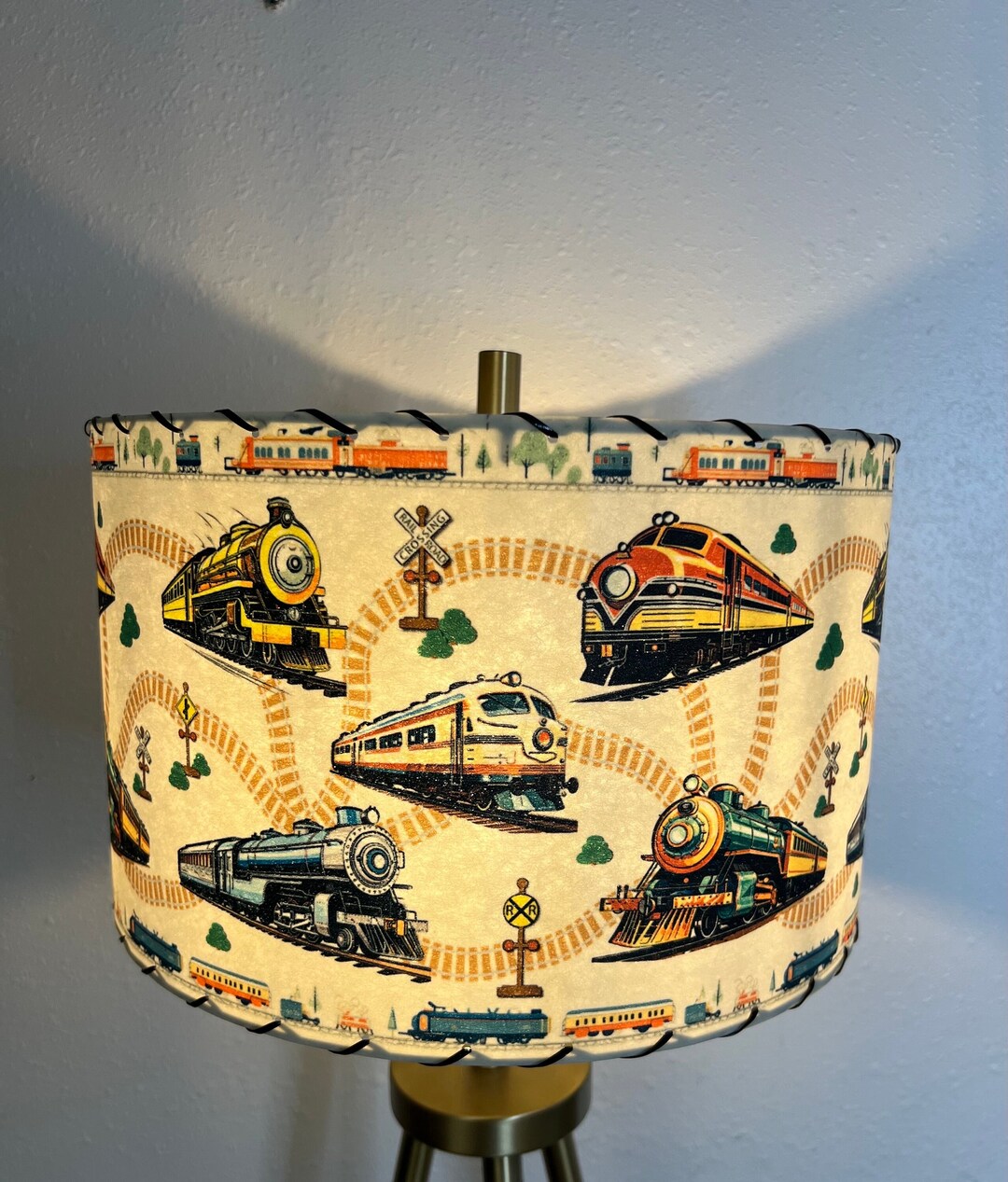 Mid Century Vintage Style Fiberglass Lamp Shade Retro Steam Engines ...