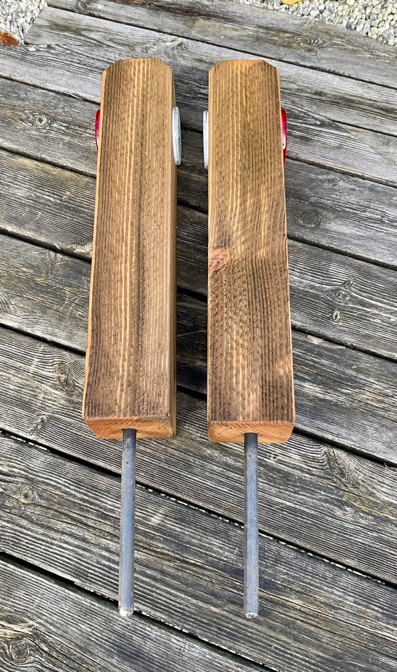 2 X Timber Reflective Verge Posts Easy Install. Option of 16 Inch or 22 ...