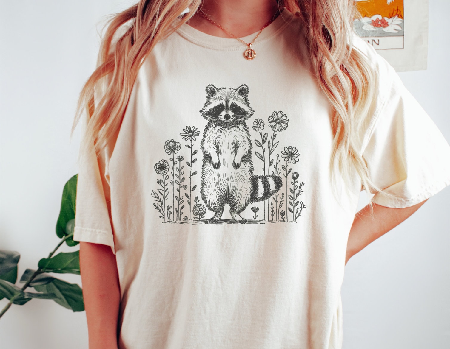 Raccoon Flowers Shirt, Cute Animal T-shirt, Flower Graphic Tee, Vintage ...