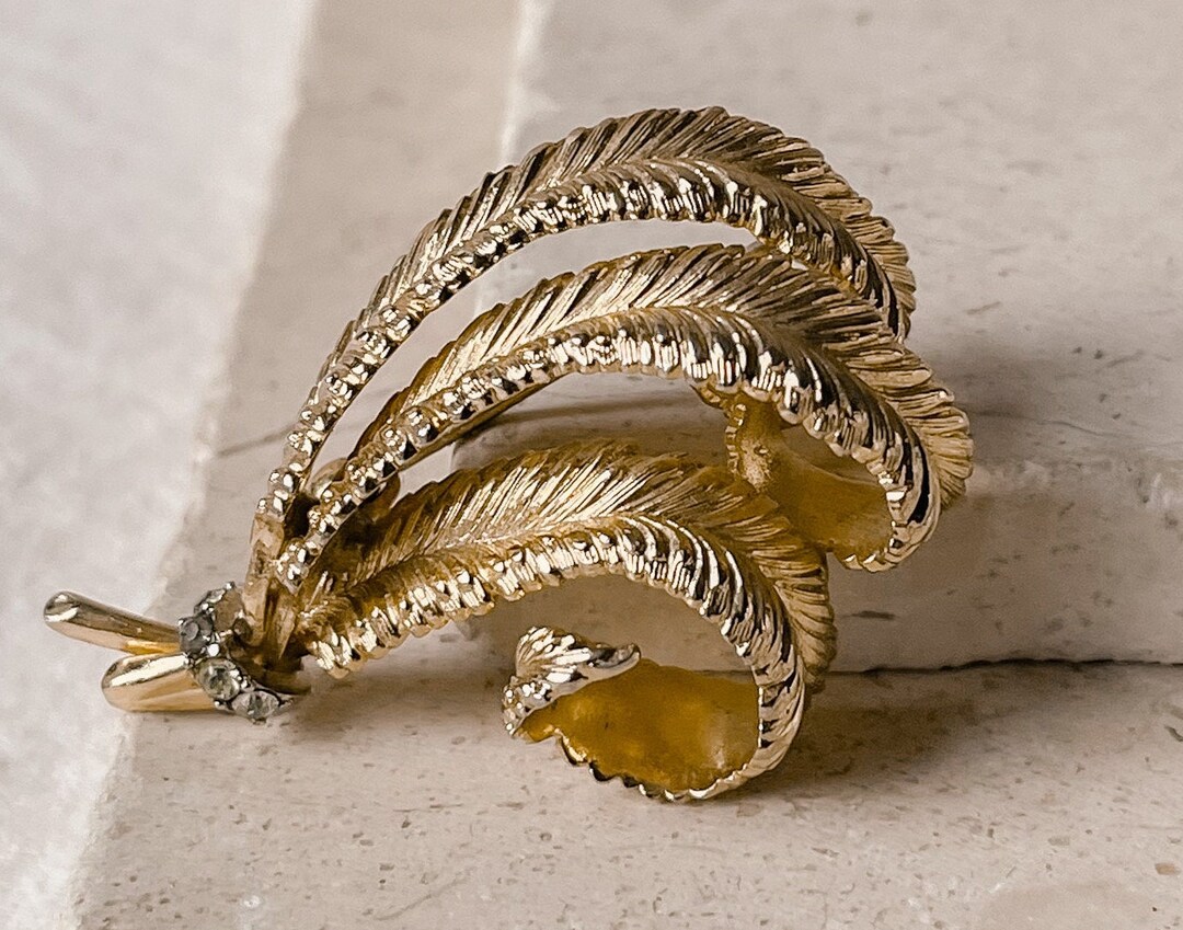 Grosse Gold Three Feather Brooch - Etsy