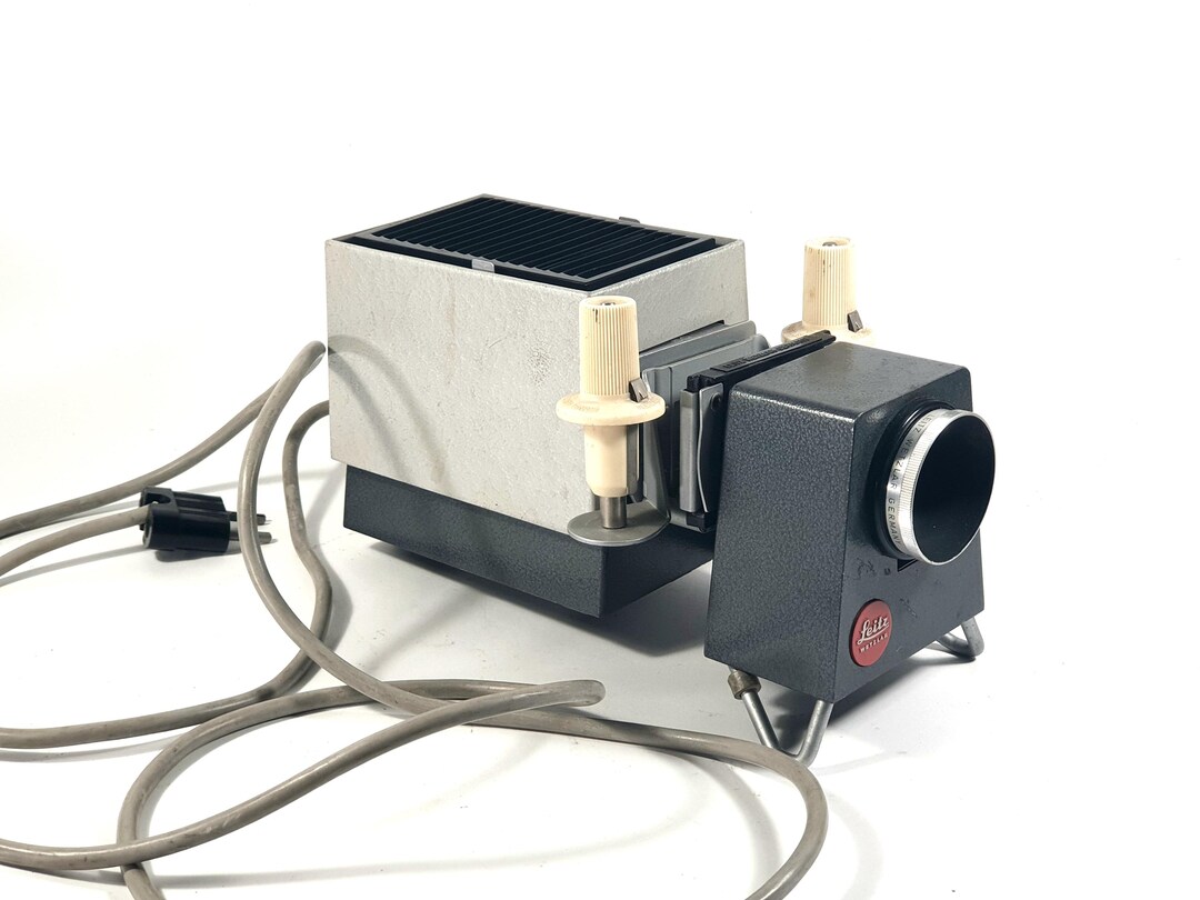 LEITZ WETZLAR 35mm Slide Film Projector Diapositive PRADIX 31044 West ...