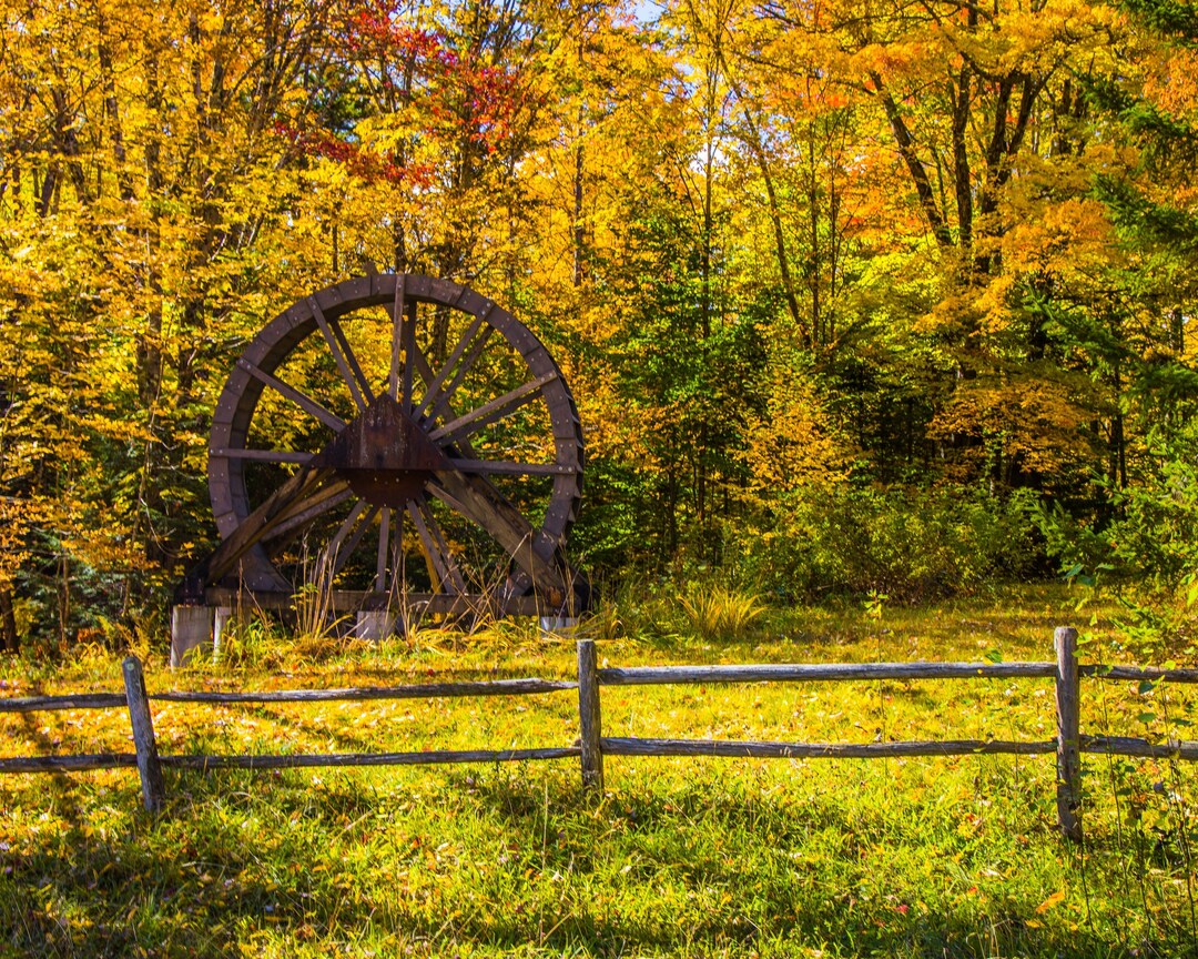 New England Fall Foliage Colors-waterwheel - Etsy