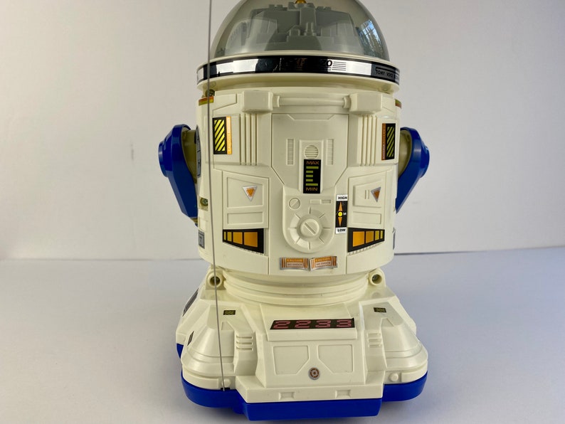 Vintage Tomy Ki-ku-zo Voice Activated Robot, Working 1980s Tech Toy ...