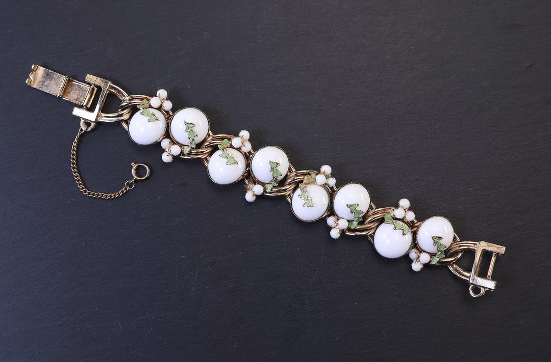 Kafin Costume Jewelry Vintage Bracelet White Glass Gold Tone Heavy ...