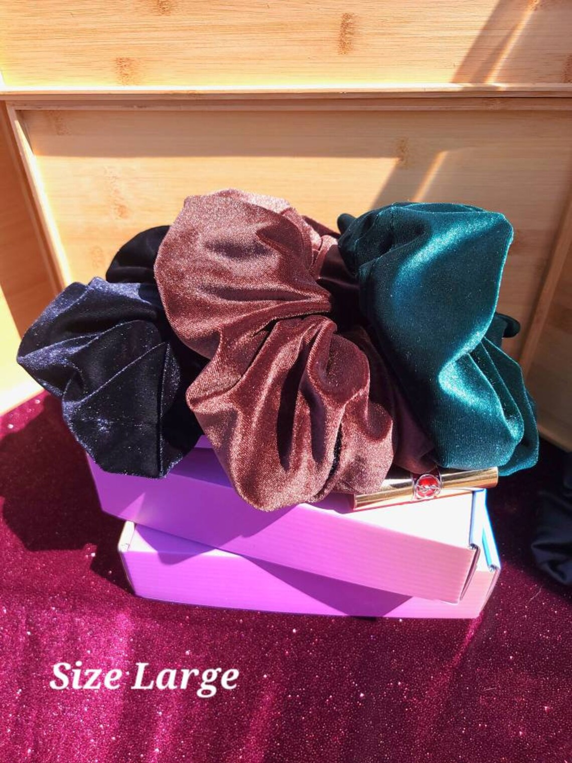 Premium Velvet Pocket Scrunchies | Convenient Wallet Scrunchies for ...