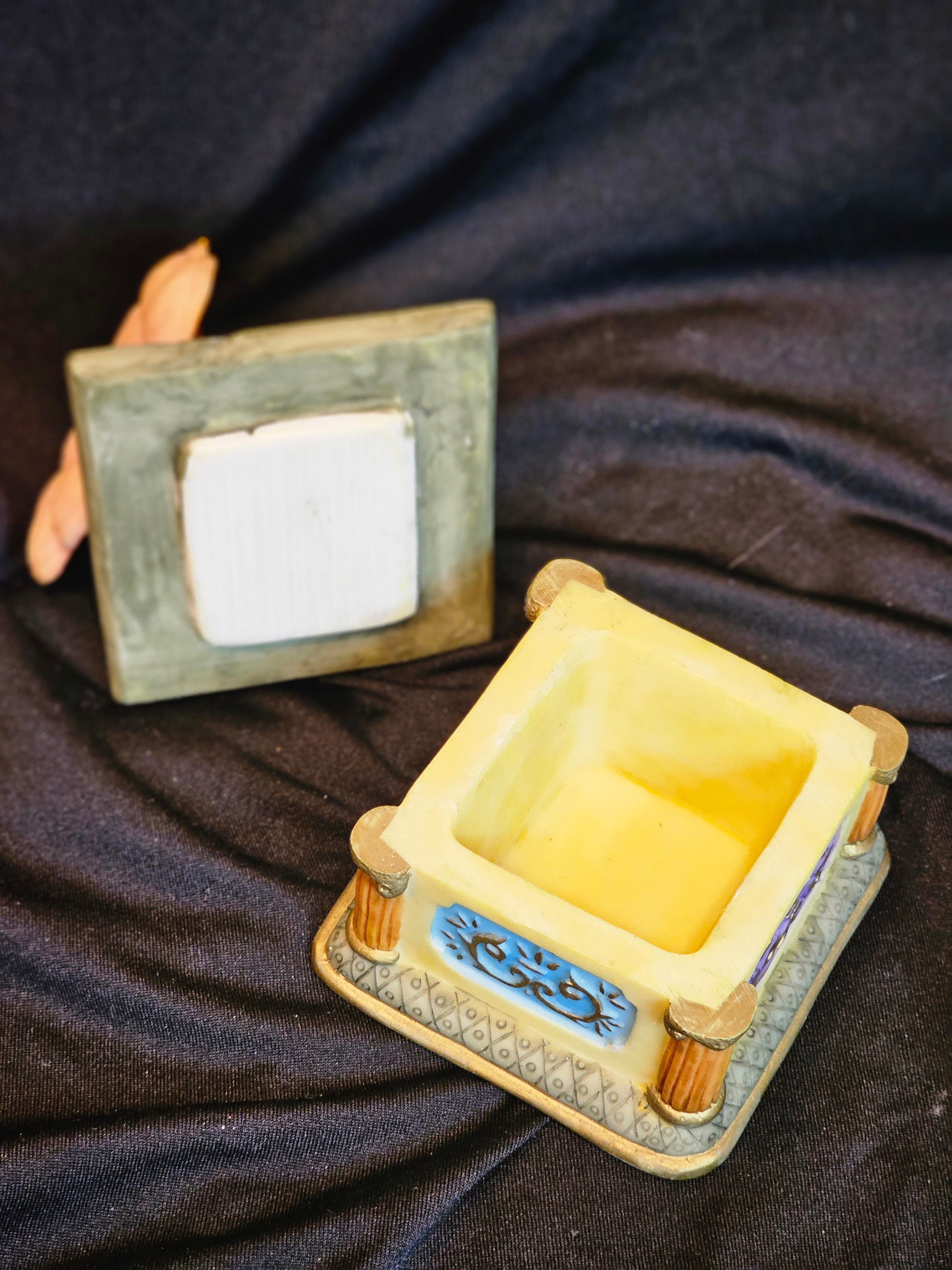 Gramophone Victrola Phonograph Music Trinket Box Ceramic Hand - Etsy