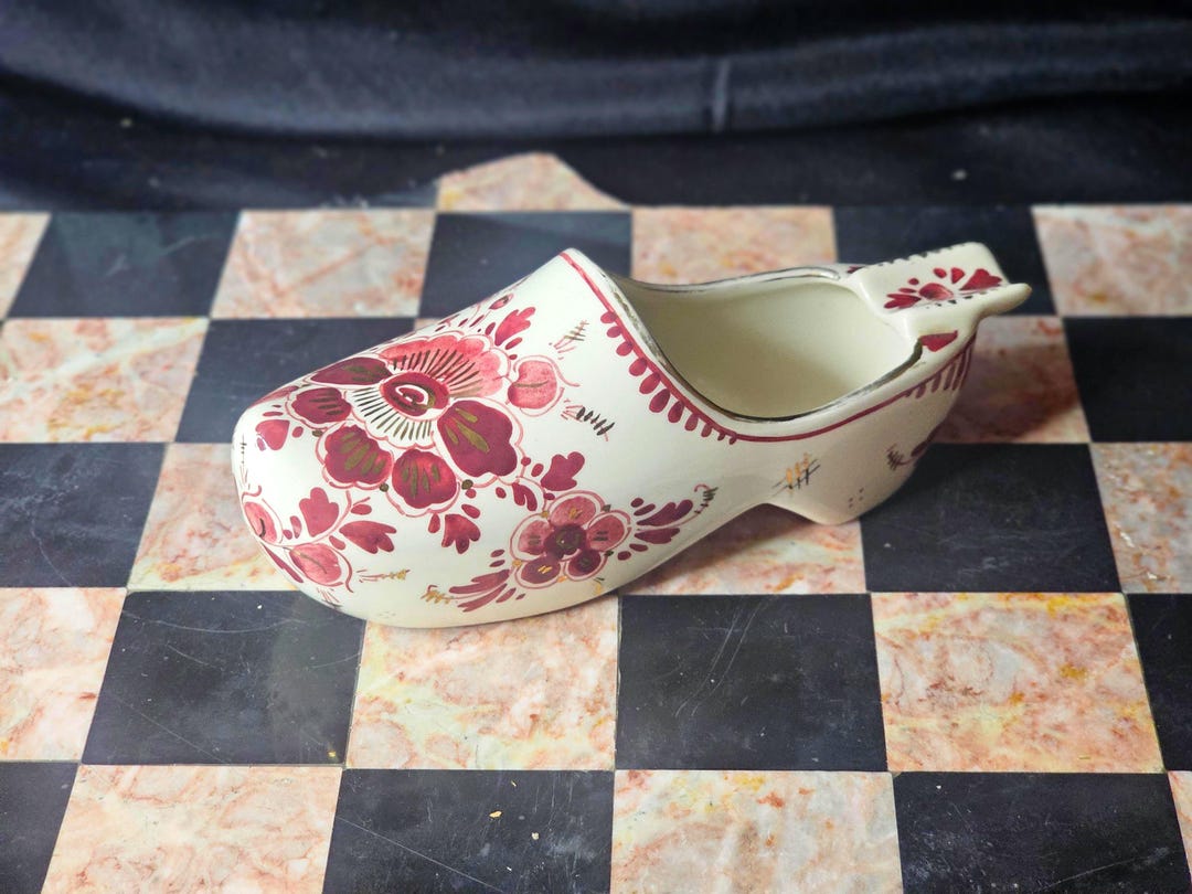 Vintage Super Rare Regina Red Delft Holland Red and Gold Ceramic Shoe ...