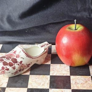 Vintage Super Rare Regina Red Delft Holland Red and Gold Ceramic Shoe ...