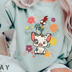 Retro 70s Pua and Hei Hei Floral Comfort Colors T-shirt, Disney Moana ...