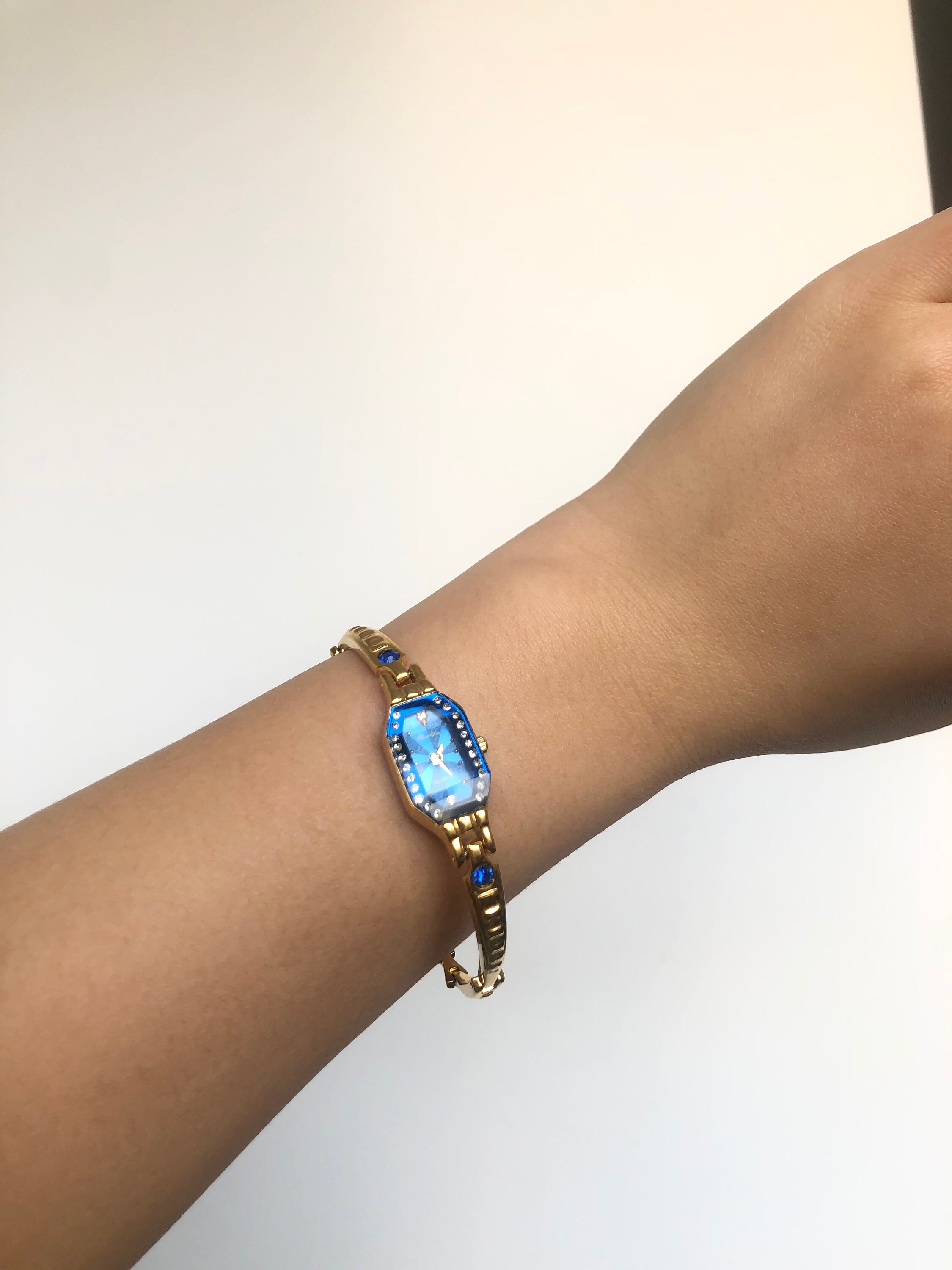 Chinese Vintage Shanghai Baoshihua Quartz Watch - Etsy