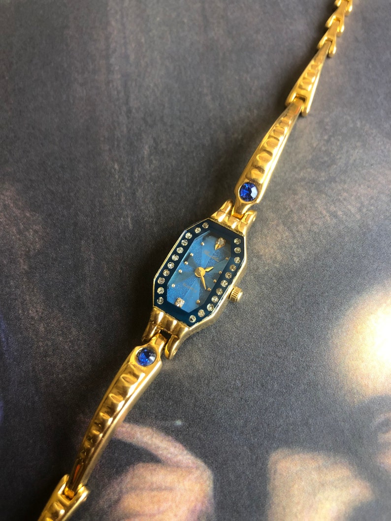 Chinese Vintage Shanghai Baoshihua Quartz Watch - Etsy