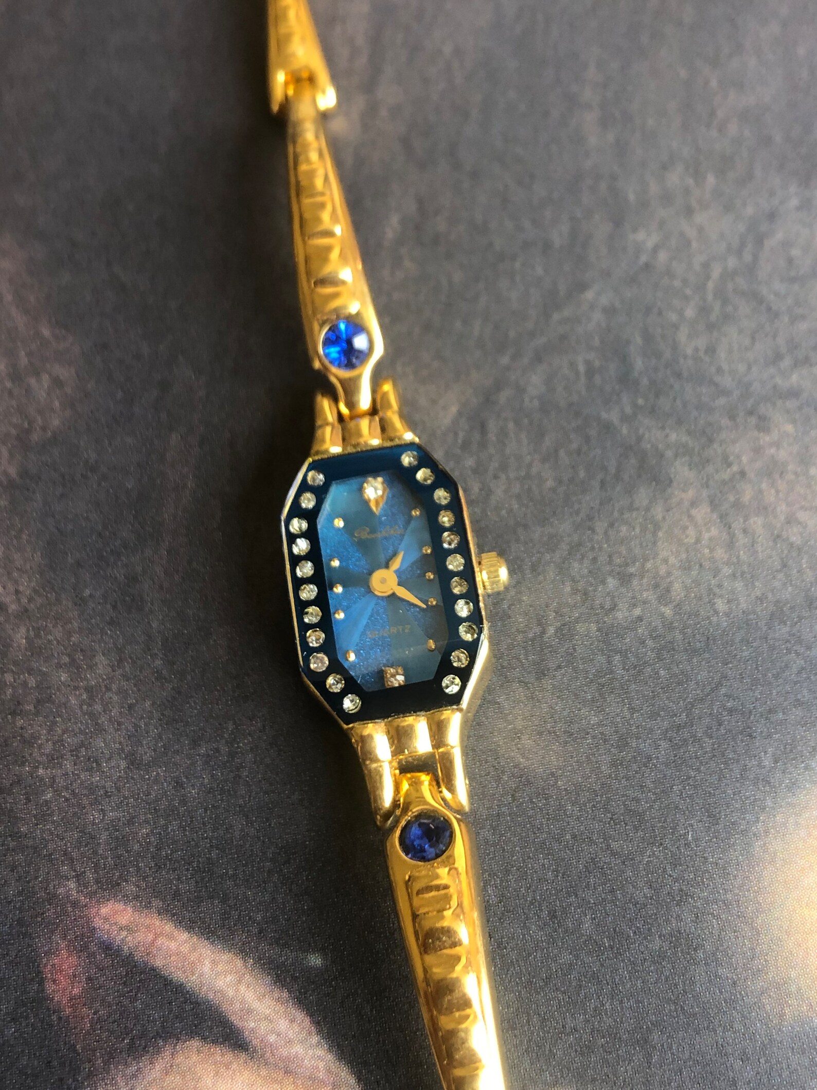 Chinese Vintage Shanghai Baoshihua Quartz Watch - Etsy