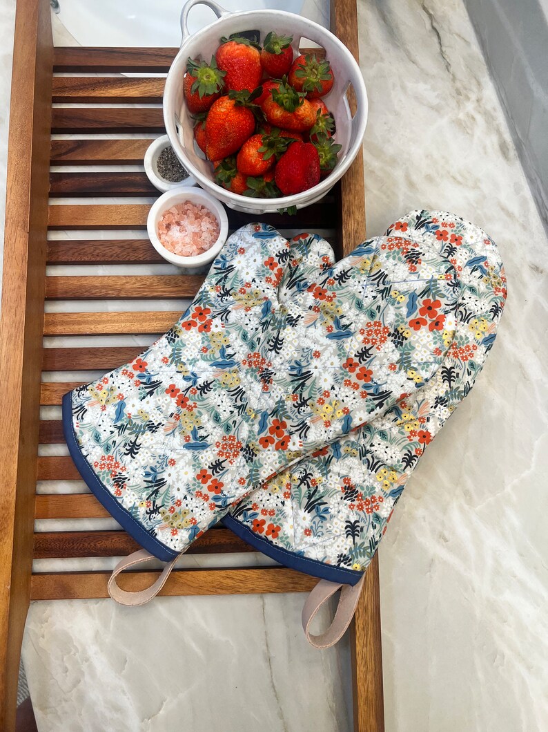 Handmade Oven Mitt, Floral Oven Mitt, Kitchen Decor, Feminine Kitchen ...