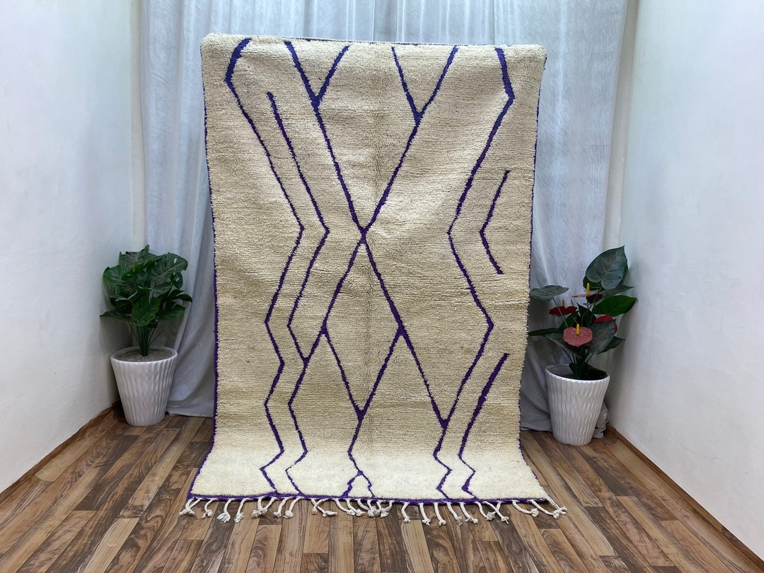 Berber Area Rug: White Wool With Purple Accent Pattern (hand-knotted ...